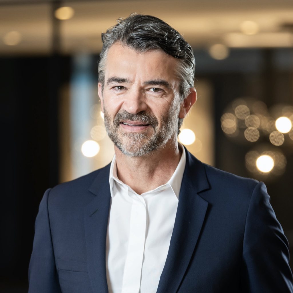 Weerts Group Family: 75 jaar expansie, van transport tot wereldleider ...
