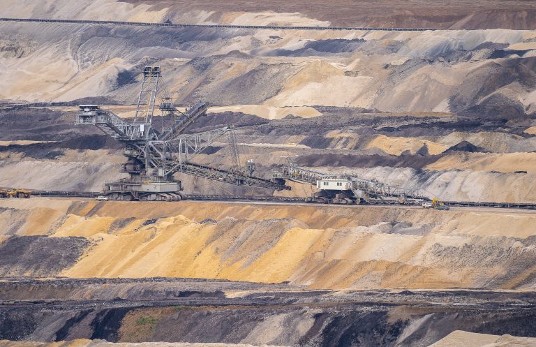 Lhoist-Berghmans Family: €3 Billion Lime And Dolomite Empire - Lama Fortune