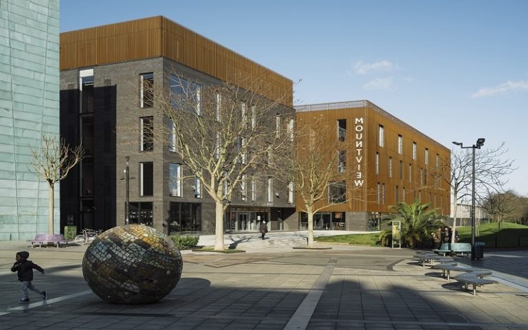 Francesca Vanthielen: Belgisch multi-talent van €3.7M tussen economie ...