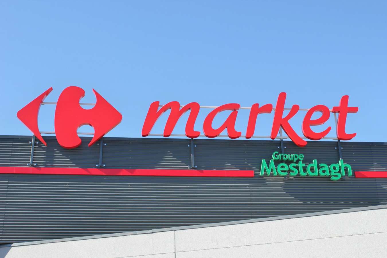 De familie Mestdagh: van distributie naar onroerend goed met activa ter ...