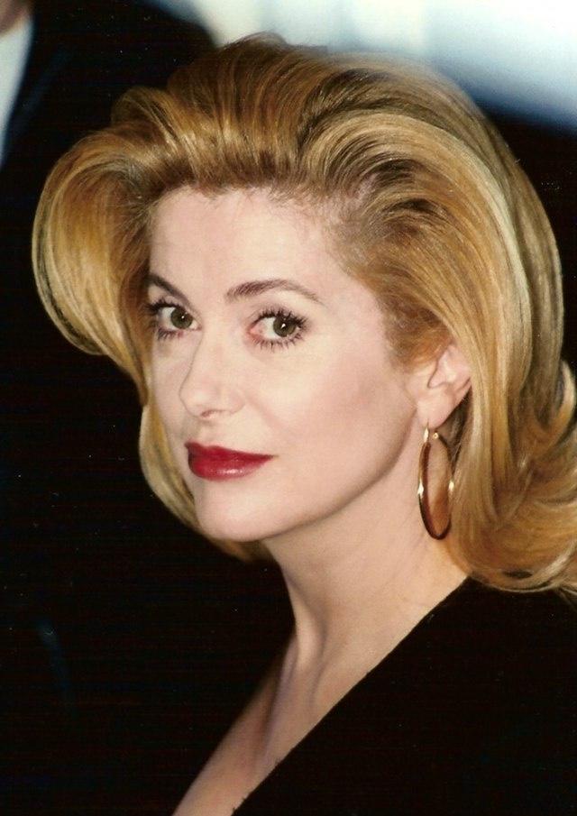 Comment Catherine Deneuve A Accumulé 94 Millions D'Euros En 60 Ans De ...