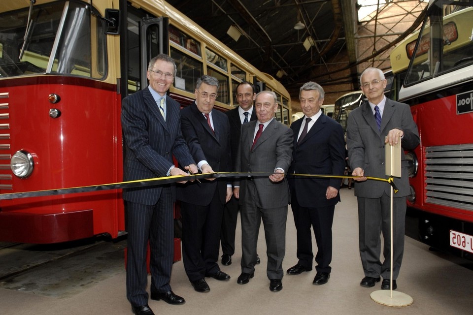 Frank Van Hool : Fortune De Plus De 93 Millions D’€ Et Leadership Dans ...
