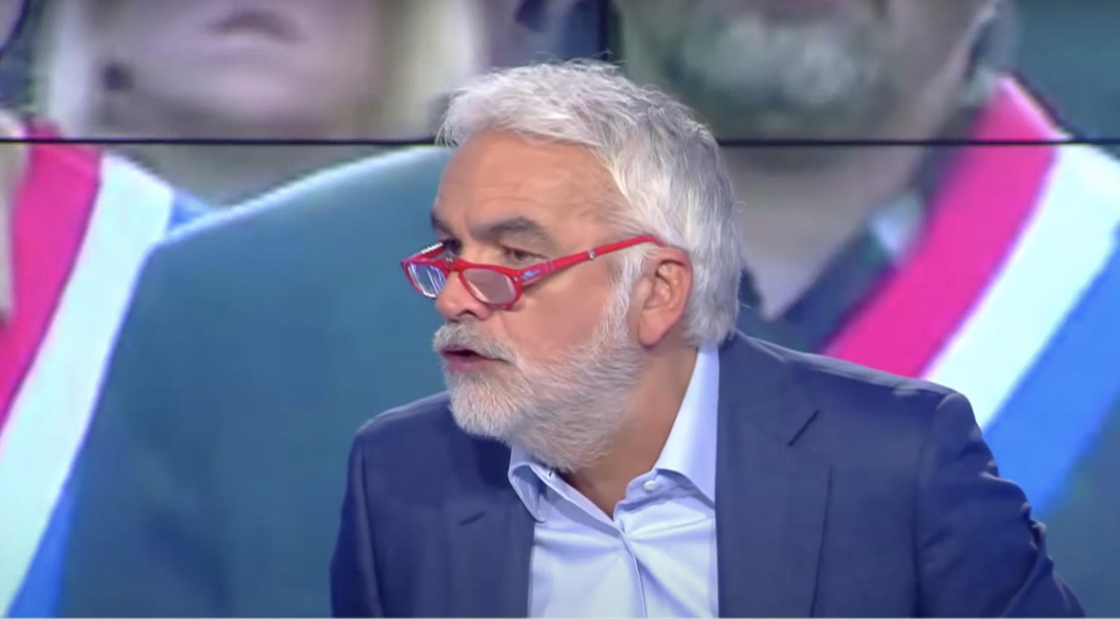 Pascal Praud : Parcours Et Fortune D’un Journaliste Influant En 2025 ...